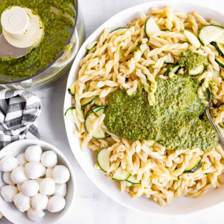 Pistachio Pesto Pasta with Zucchini and Fresh Mozzarella | Hello Veggie